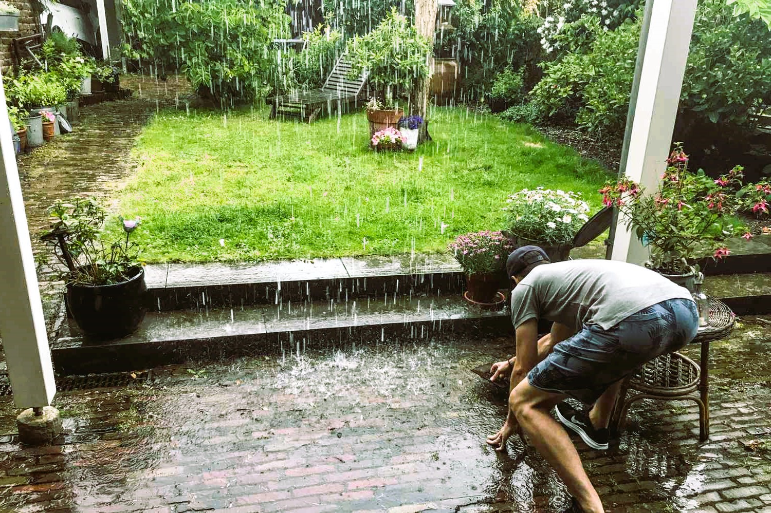 Managing Water Drainage in Your Yard: Preventing Flooding – FixMyStreet